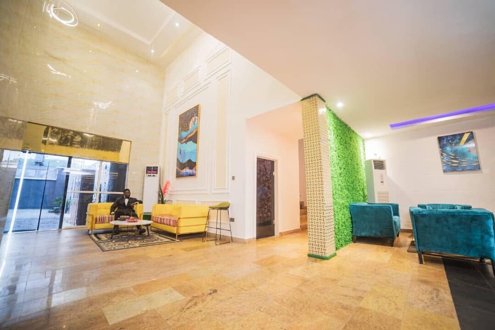 The Grosvenor Rooms And Suites - Abuya