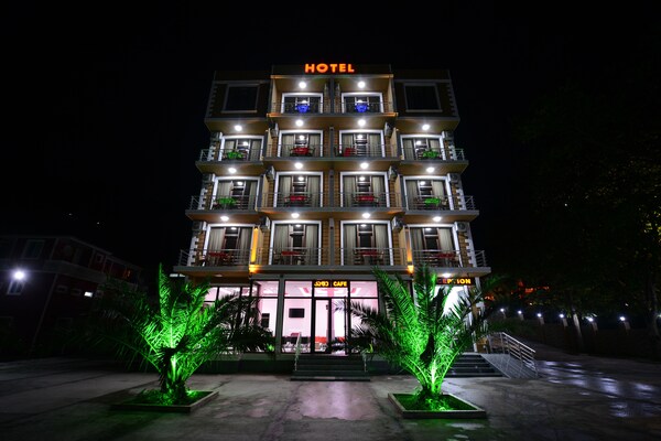 Hotel Medea Kvariati - Artvin