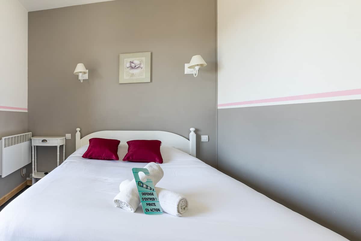 Quarto Duplo Superior | Com decoração personalizada, com mobília individualizada