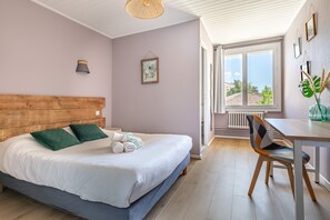 Quarto superior | Individualmente decorados, individualmente mobiliados, cortinas blackout