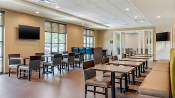 Café da manhã continental grátis todos os dias