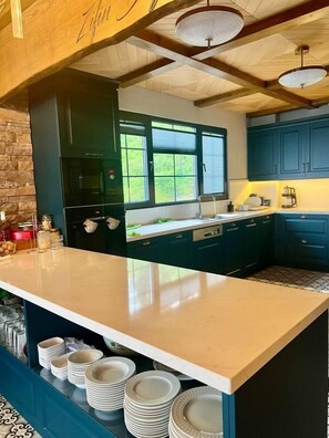 Pequenos-almoços, almoços e jantares servidos 