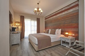 Quarto Duplo Deluxe | Lençóis de algodão egípcio, roupa de alta qualidade, edredões de penas 