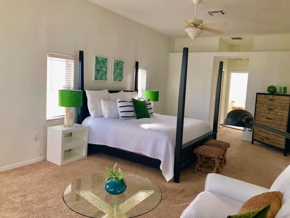 Ultra-clean, Spacious And Secluded - 5 Star Rated Waterfront Home In Homosassa. - Homosassa