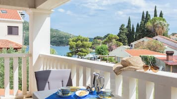 Villa (4 Bedrooms) | Varanda