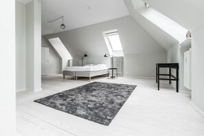 Apartamento luxo | 3 quartos, escrivaninha, ferros/tábuas de passar roupa