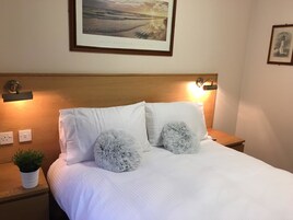 Quarto Duplo Standard | Roupa hipoalergénica, ferro/tábua de engomar, Wi-fi grátis 