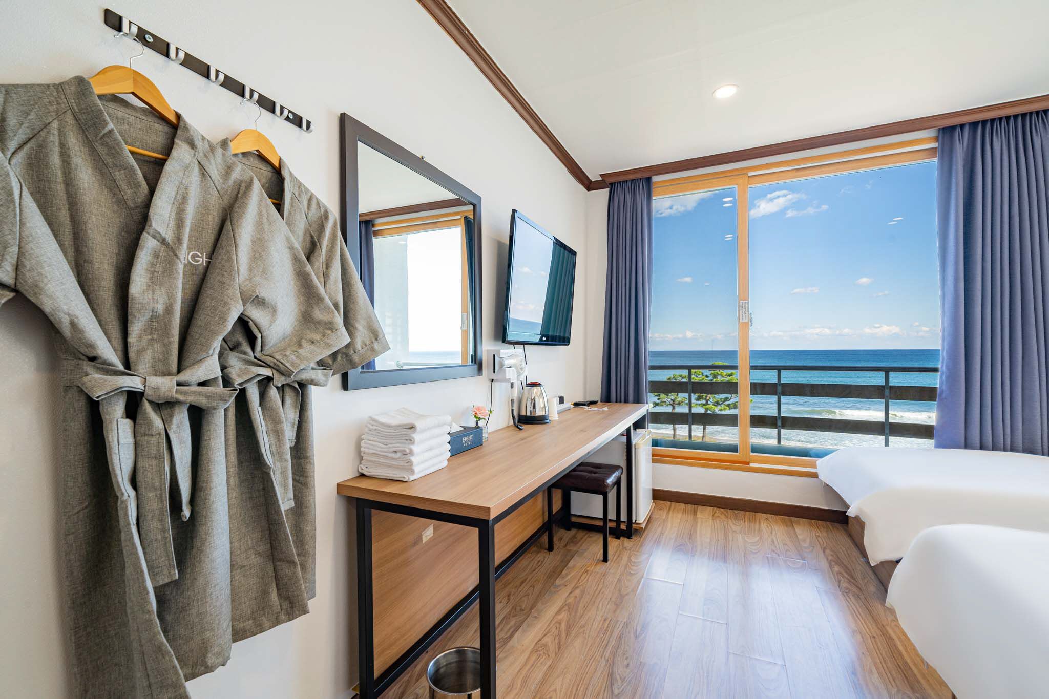 Quarto Twin Standard, vista para o oceano | Wi-fi grátis 