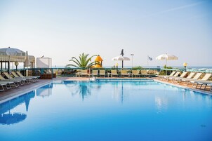 Piscina exterior sazonal 