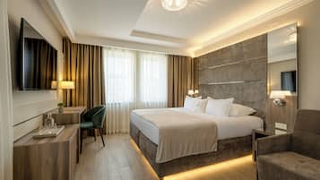 Quarto Duplo Superior, varanda | 1 quarto, roupa de alta qualidade, minibar, cofre no quarto