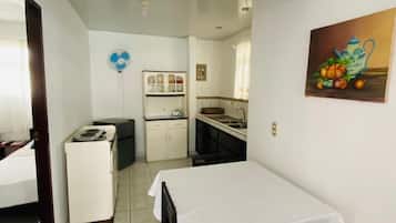 Quarto família | Cozinha privada | Talheres/pratos/utensílios de cozinha