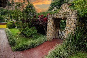 Fachada da propriedade