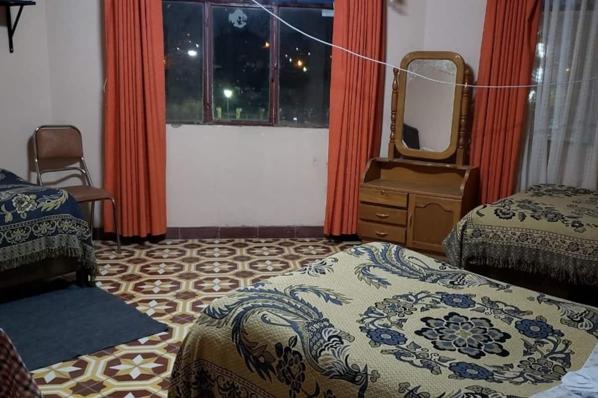Quarto Triplo | Cortinas/cortinados opacos, quartos insonorizados, Wi-fi grátis