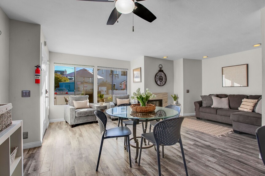 Exclusive Patio * A/c * Dog Ok * 2 Parking - San Diego, CA