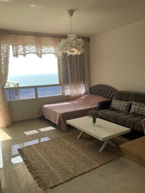 Apartamento Panorâmico | 2 quartos, com decoração personalizada, com mobília individualizada 