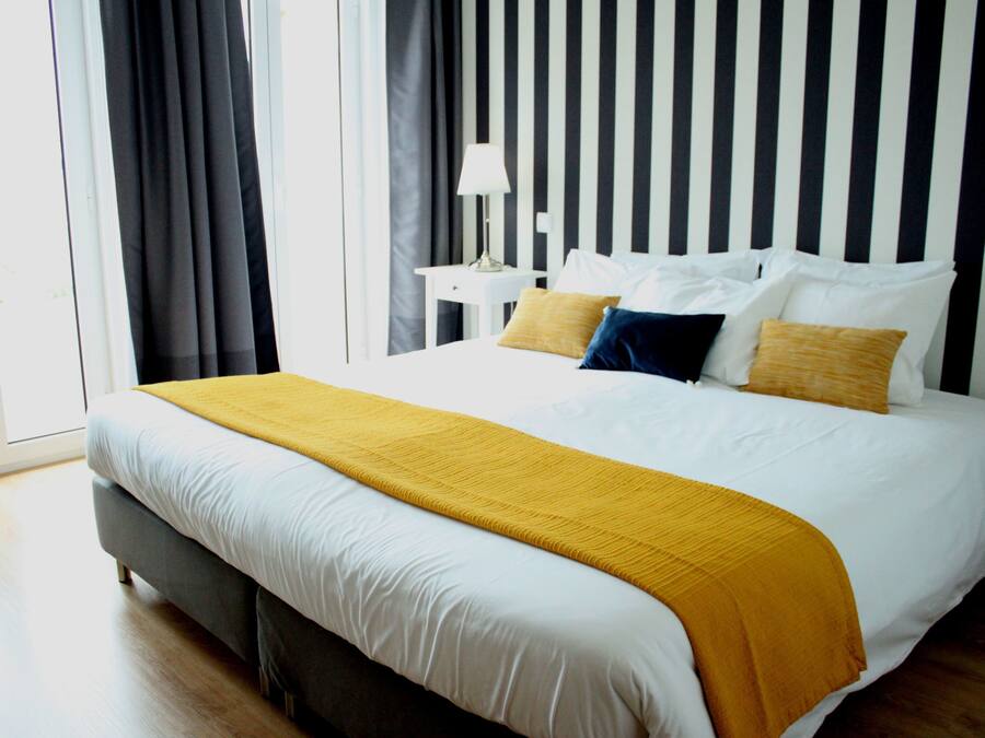 Quarto Duplo, casa de banho partilhada | Quartos insonorizados, Wi-fi grátis, roupa de cama fornecida