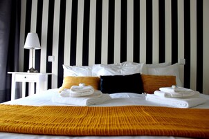 Quartos insonorizados, Wi-fi grátis, roupa de cama fornecida 