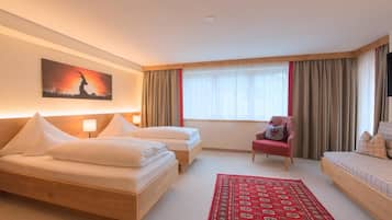 Quarto casal luxo | Roupas de cama antialérgicas, cofres nos quartos