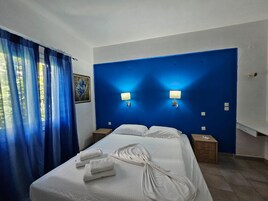 Apartamento | Ferros/tábuas de passar roupa, Wi-Fi de cortesia, roupa de cama