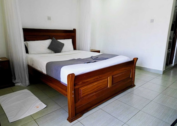 Whirl Spring Hotel - Kisumu