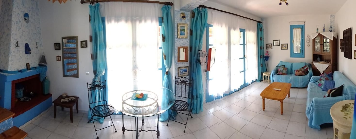 House With Private Garden - Кассандра