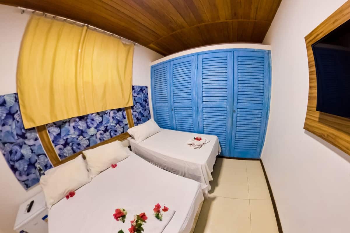 Standard duplo c/ banheiro | 1 quarto, cortinas blackout, Wi-Fi de cortesia, roupa de cama