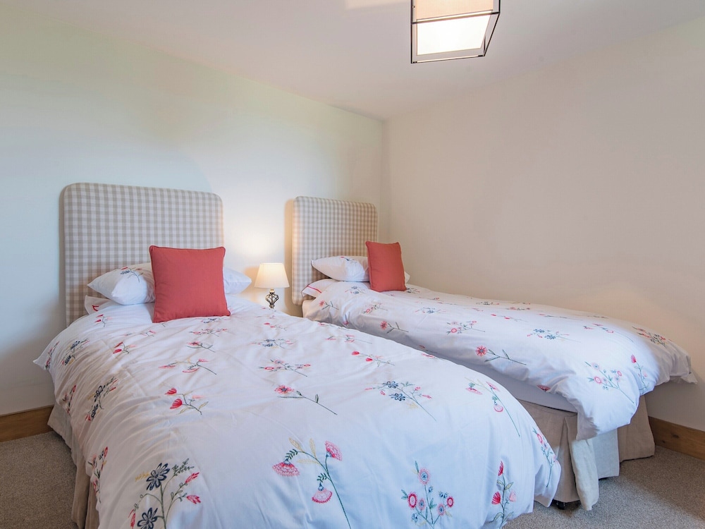 3 Bedroom Accommodation In Wormshill - Kent