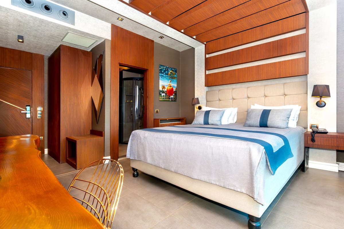 Standard Room | Lençóis de algodão egípcio, roupa de alta qualidade, minibar 