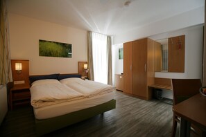 Quarto Duplo (Haupthaus) | Camas desdobráveis, Wi-fi grátis, roupa de cama fornecida 