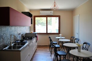 Café da manhã com pratos da culinária local grátis todos os dias