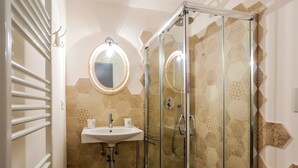 Duplex, 2 quartos | Banheiro