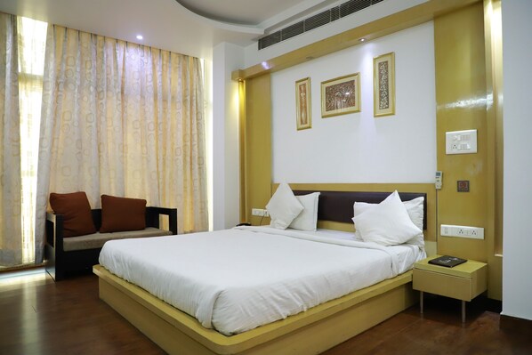 Suíte luxo | Quartos à prova de som, Wi-Fi de cortesia