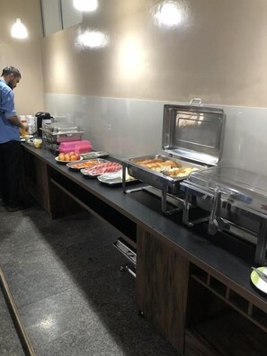 Pequeno-almoço tipo buffet diário incluído