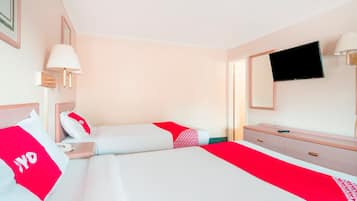 1 quarto, secretária, roupa de cama fornecida