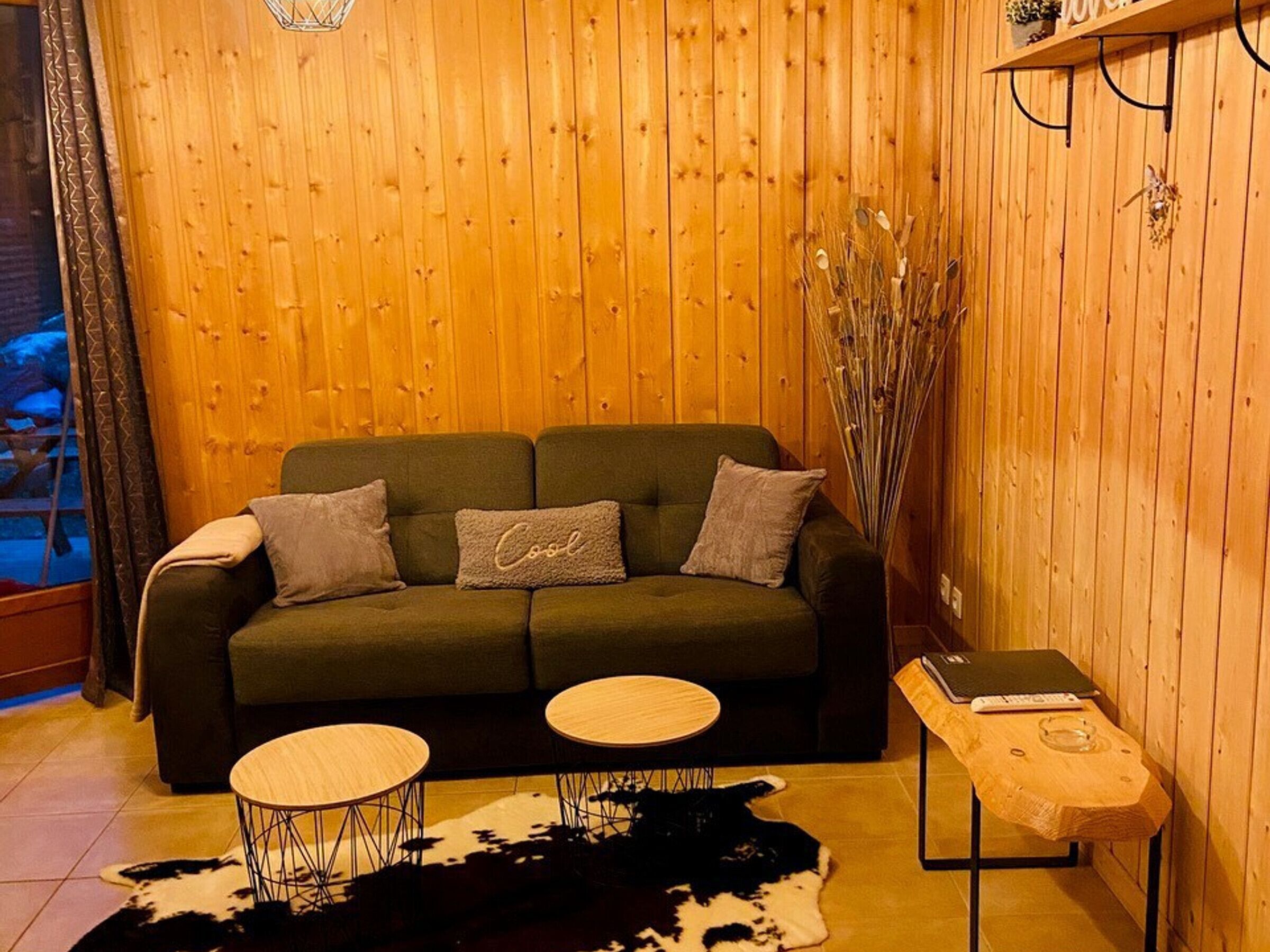 Semi-detached Chalet, 3 Rooms, 7 Ppl, Equipped Kitchen, Free Parking, Pet-friendly - La Joue du Loup