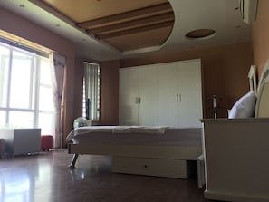 Quarto solteiro | Quartos à prova de som, Wi-Fi de cortesia
