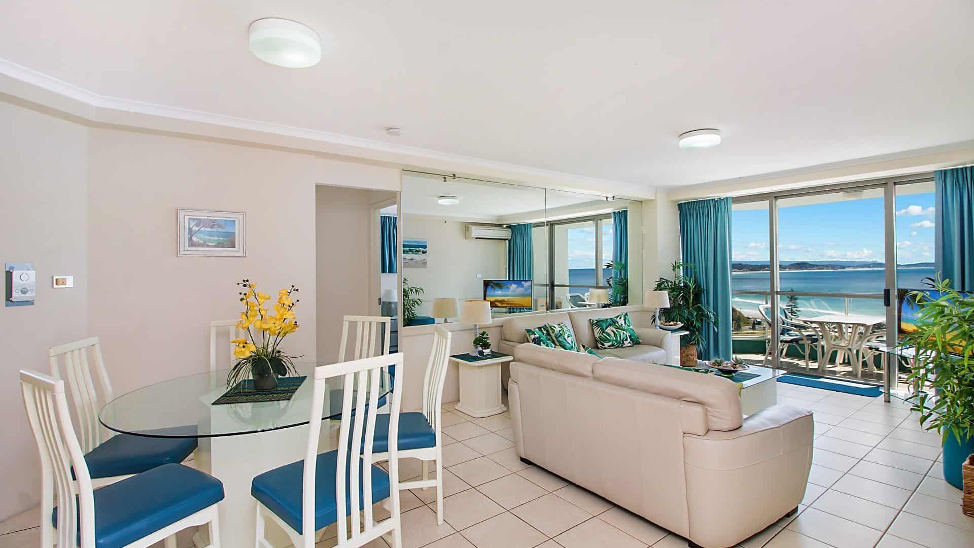 Ocean Plaza 1466 - Coolangatta Beachfront - Min. 3 Night Stays! - Gold Coast