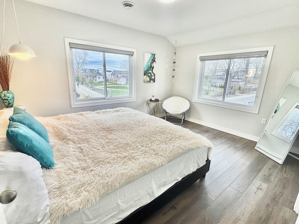 The Upper Deck Retreat- Holiday Cozy In Crystal Beach! - Fort Erie