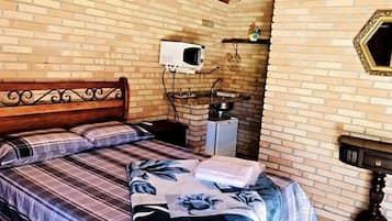 Chalé romântico (1) | Frigobar, Wi-Fi de cortesia, roupa de cama