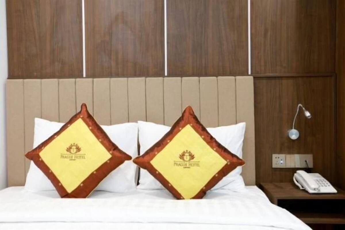 Roupa de alta qualidade, minibar, cofre no quarto, secretária