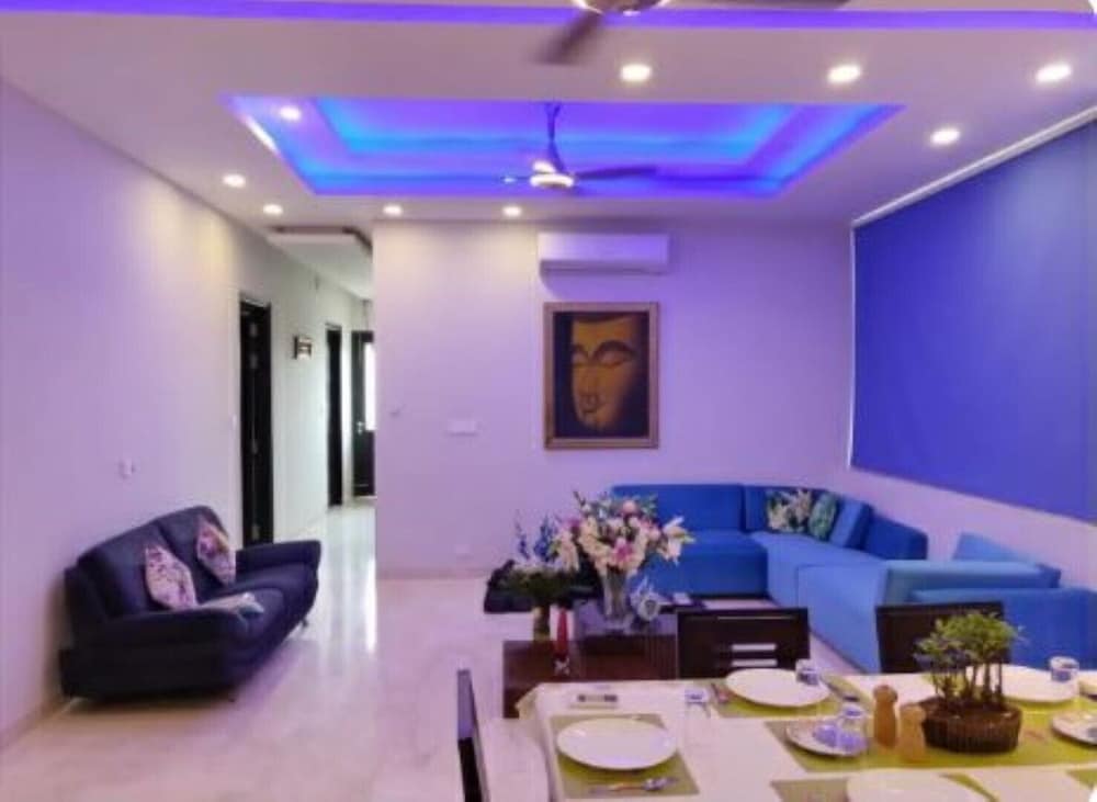Meera Suites @ Dlf 2 - Top Floor - Delhi