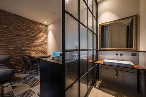 Suite, terraço (Party Room) | Roupa de alta qualidade, edredões de penas, com decoração personalizada