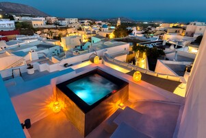 Thetis Suite with Private Hot Tub | Banheira de hidromassagem particular