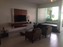 TV de tela plana 32 polegadas com canais a cabo, TV