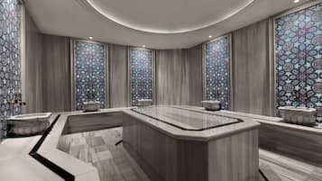Sala(s) para tratamentos a casais, hammam, massagens