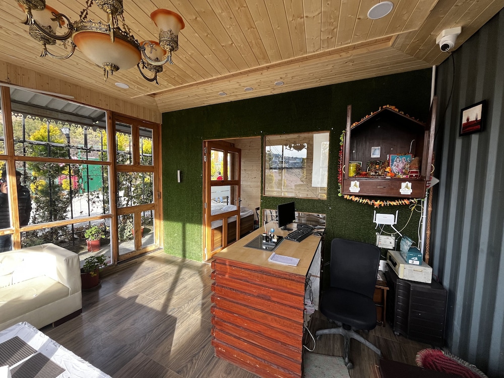 Nature Nest Eco Resort - Himachal Pradesh