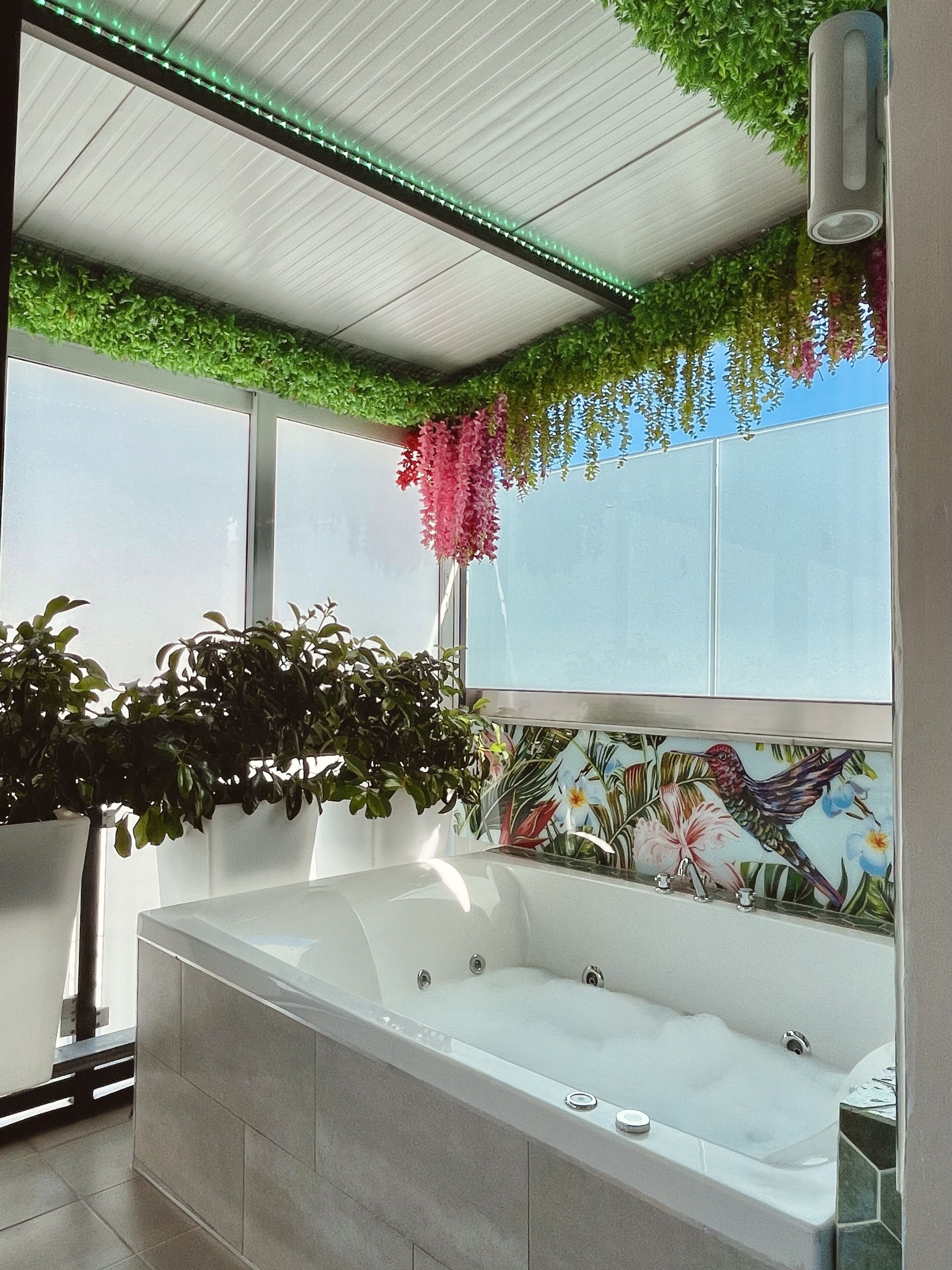 Penthouse Hot Tub Acropolis View | Sacada