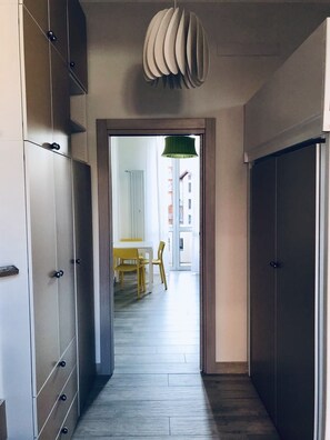 Estúdio, 1 quarto | Wi-Fi de cortesia, roupa de cama