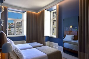 Quarto Twin, Vista para a cidade | Lençóis de algodão egípcio, roupa de alta qualidade, edredões de penas 