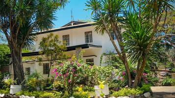 Fachada da propriedade